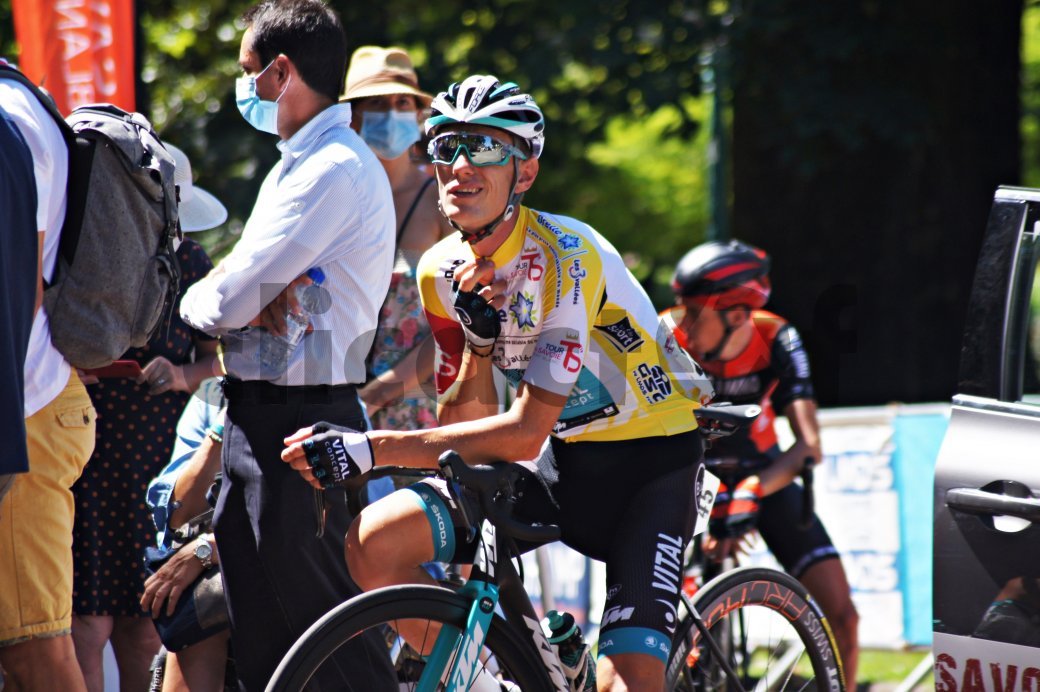 Pierre Rolland au départ de la 4ème étape du Tour de Savoie Mont-Blanc ...